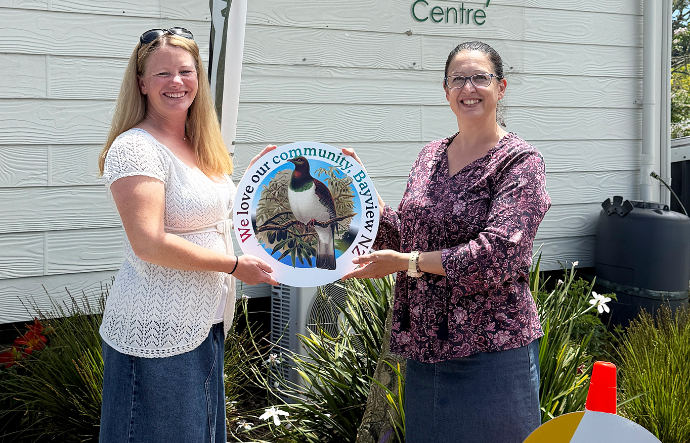 Bayview Community Centre’s Kereru Sign Initiative Takes Flight | RTL